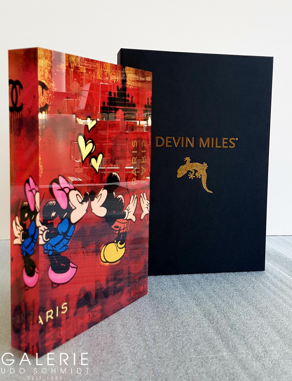 Devin Miles: Love Paris 2021 Acrylblock