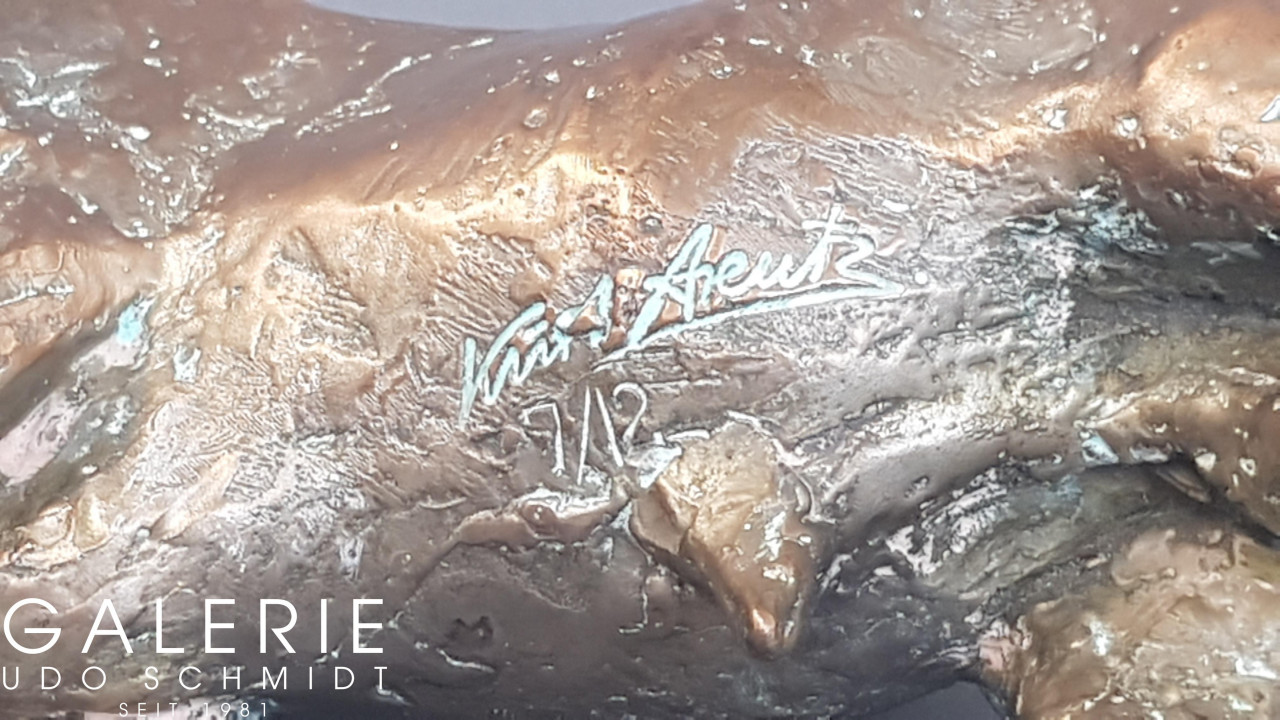 Stier von Kurt Arentz - limitierte Bronzeskulptur bei GALERIE SCHMIDT