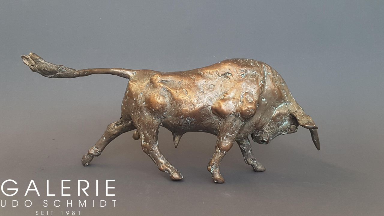 Stier von Kurt Arentz - limitierte Bronzeskulptur bei GALERIE SCHMIDT